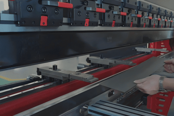 Sheet Metal Bending Services: Custom CNC Press Brake Forming SAMSHION